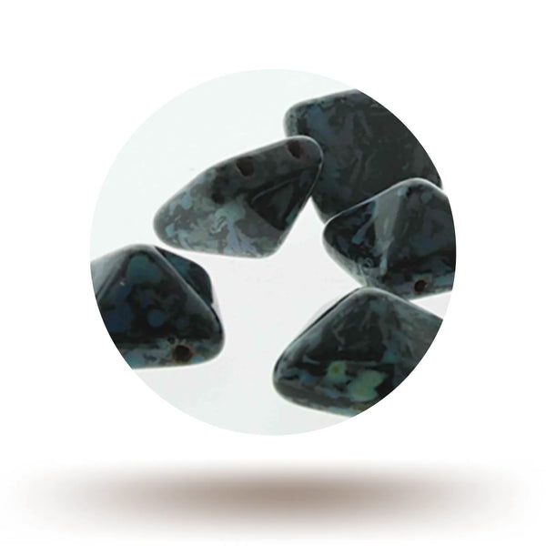 Pyramid Beads – The Argus Collection